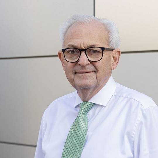 Prof. Dr. med. Stephan Schmitz - MV-Zentrum für Onkologie und ...